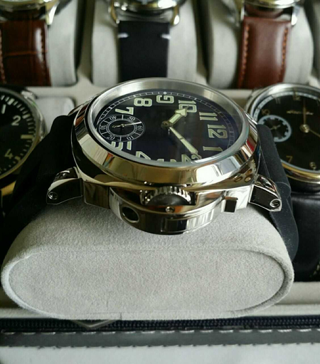 Пилот в корпусе PANERAI