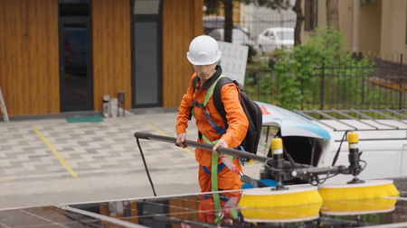 JAFA ENERGY quyosh panellarini ornatish va toliq servis korsatish