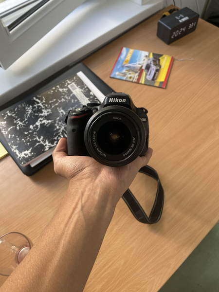 Продаю фотоаппарат Nikon d3100
