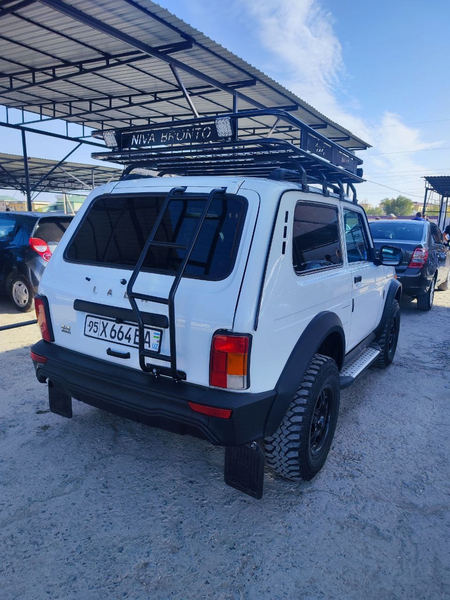Нива Бронто. Lada