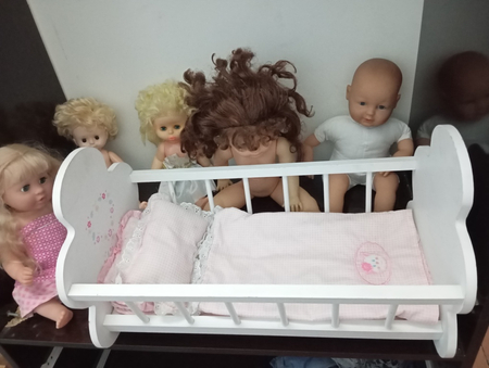 Продам игрушки куклы мягкие коляска кроватка
