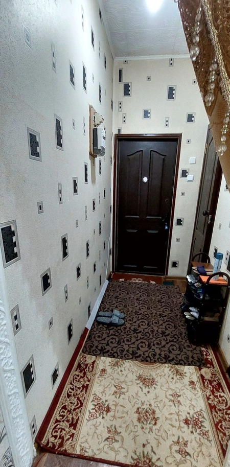 Панелный.да 2 хонали уй сотилади .4 этажли  уй.1 чи этажда жойлашган..