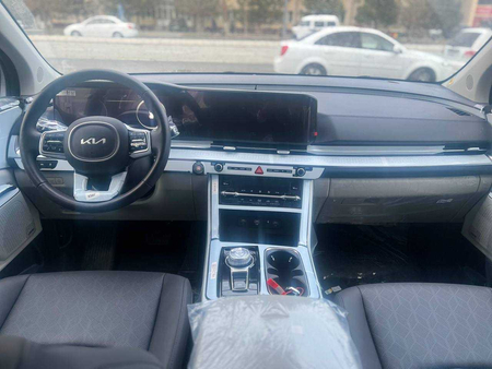 KIA Carnival Comfort с автосалона