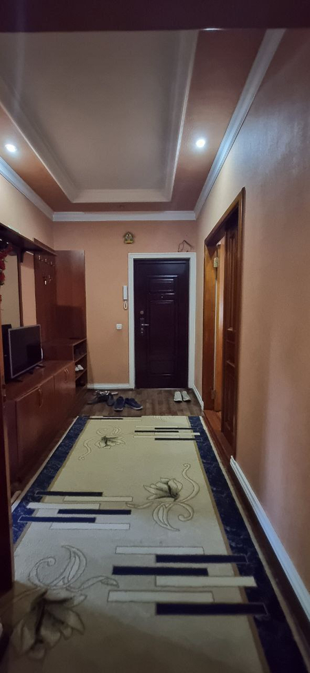 СРОЧНО продаётся 3-х комнатная квартира в Сергели 8а