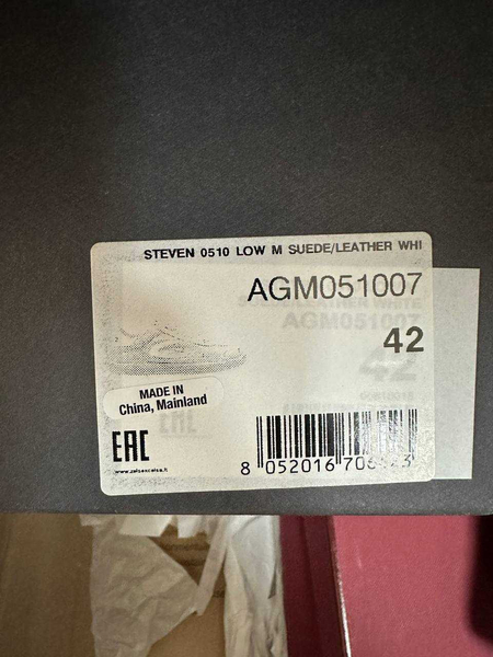Продам Sneakers марки G