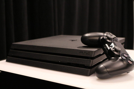 Playstation 4 pro 1terabayt 2ta jostik arginal pulti bilan