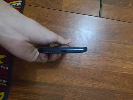 Redmi 7 sotiladi