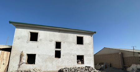 Гоне калада 2 этаж тазадан салынган черновой жай сатылады