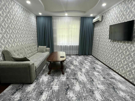 Аренда 3 комнатной,ЦУМ , Голубые Купола, метро Космонавтов