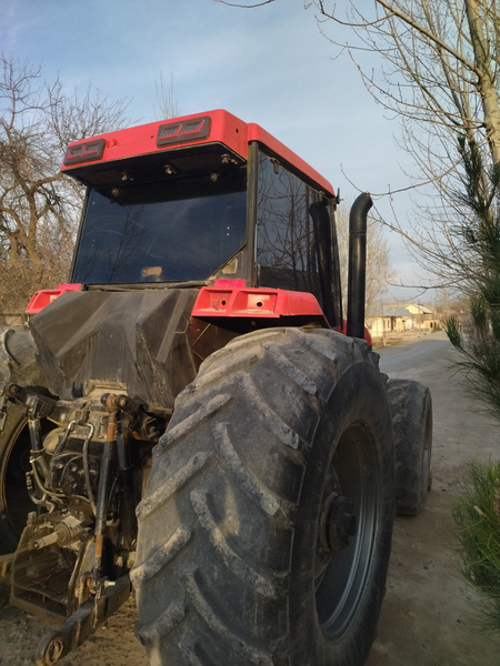 Magnum traktor 8940