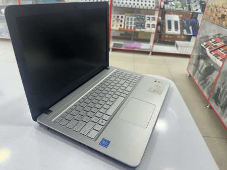 Asus ofisnoy soraganlar uchun maxsus keldi