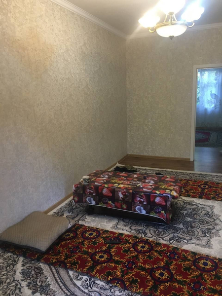Talabalarga Bezmaklaer bezxazayka kvartera Yunusobod metroni oldida