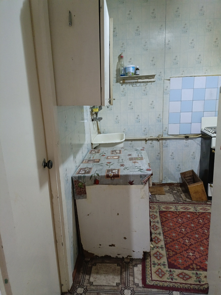 Чиланзар 18 2 хона 1 этаж 350  е.у
