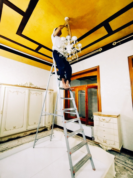 Elektr montaj ishlarini qilamiz