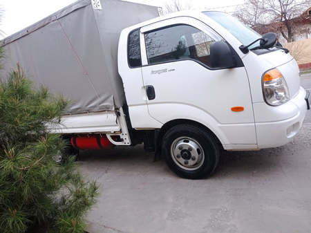 Kia BUNGGO 1.200 LIK