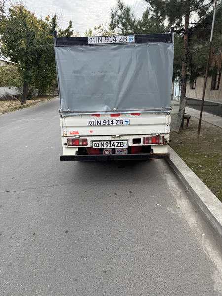 Changan sotiladi. Dublkabina xolati yaxshi.