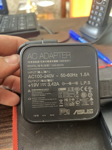 Ноутбук сотилади ASUS