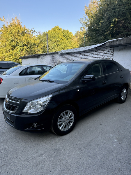Cobalt yangi bez probeg qora rang