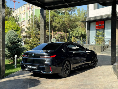 BMW 740Li G70 наличи