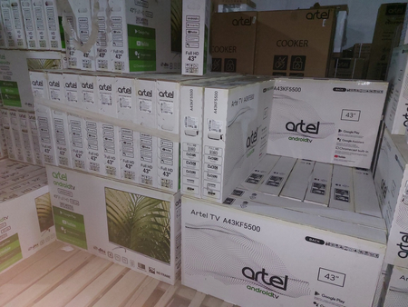 Супер цена  Телевизор Artel 43' Full HD Smart TV без рамка + доставка