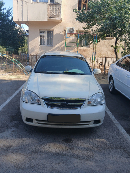 Срочно продаётся Lacetti 1.8
