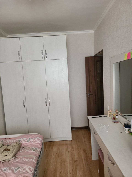 № 1547 3х комнатная квартира на 2 этаже в районе Фрунзе