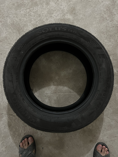 Kumho 195/60/15 ta11 кўп юрмаган