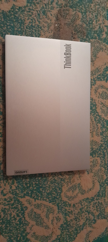 Noutbuk lenovo  sotiladi