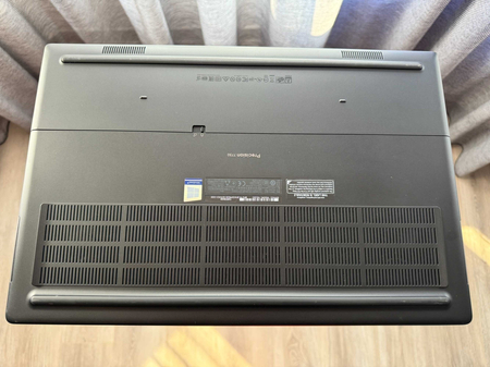 Dell i7 8850H/16GB/512GB/Nvidia 4GB/IPS/Face ID