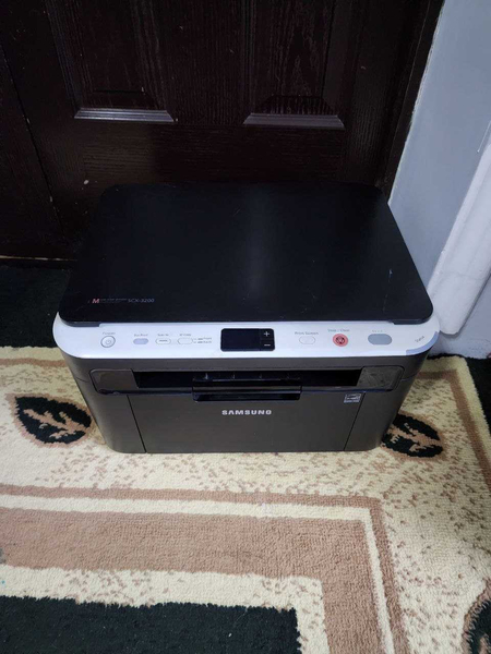Samsung SCX 3200 Oq-qora 3/1 Printer Skaner Kserx yaxshi ishlidi