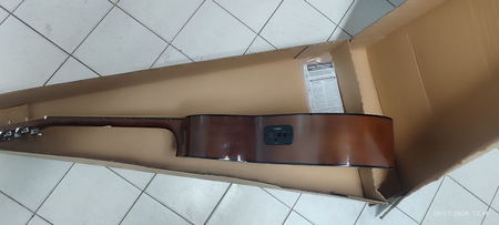 Gitara 2022 yil yangi holda olingan hali ishlatimagan