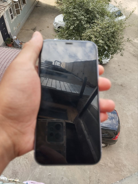 Iphone 11 sotiladi