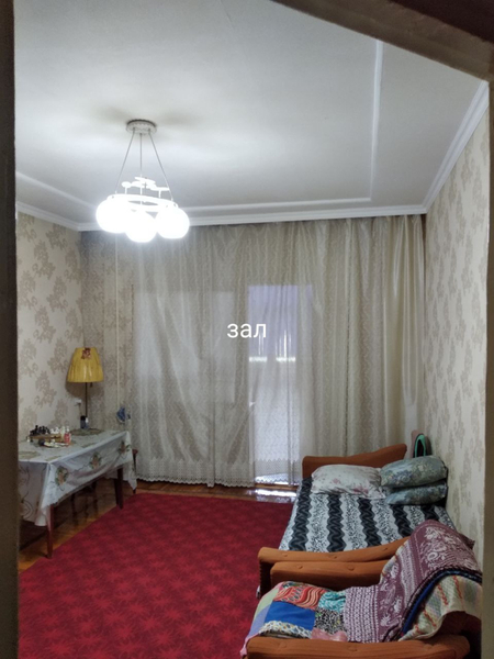 Продаётся Квартира на Юнусабаде 8кв 2/4/4