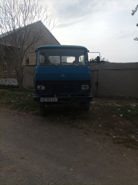 AVIA yuktashish mashunasi