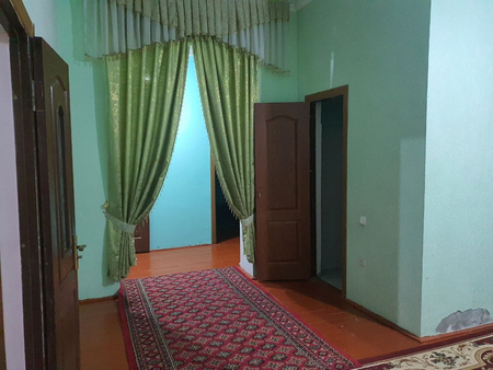 Barcha qulayliklarga ega 6 sotixli hovli ijaraga beriladi