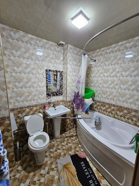 4 xonali 95m² 1-qavat uy sotiladi.