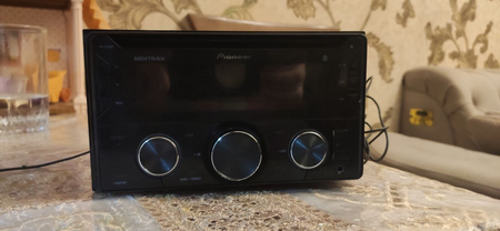 Продаётся Pioner 725