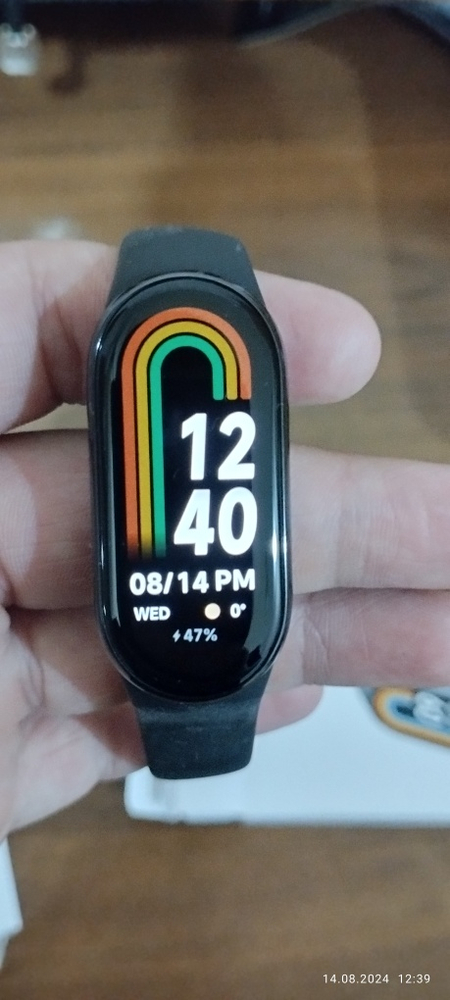 Продам xiaomi band 8