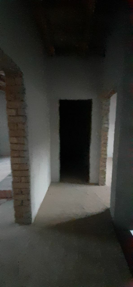 Уй сотилади ташми постидан кирганда