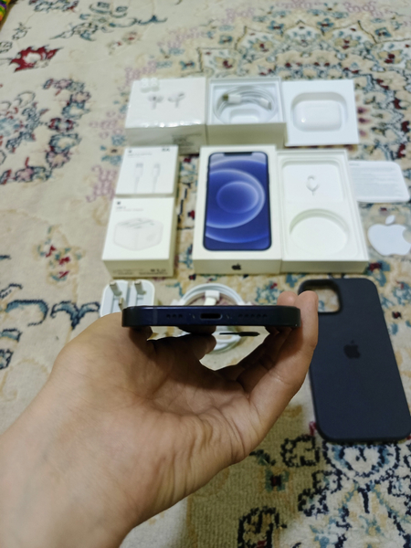 iPhone 12. Память 128Gb  Таза!