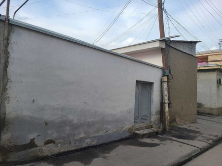 Choraxako'chasida hovli sotiladi!