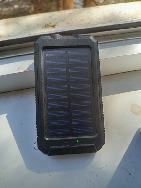 Powerbank va 4G sim karta tushadigan Wifi
