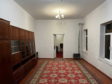 2 sotixli tayyor hovli barcha jihozlari bilan birga sotiladi.