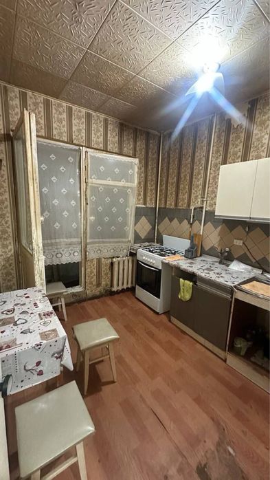 #584 Яккасарой Бобур кучаси 2/5/9, 60 м2 квартира сотилади