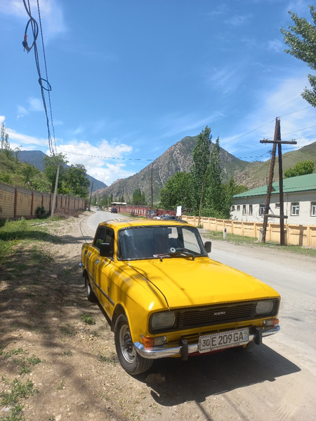 AZLK MOSKVICH ..2140 super lux