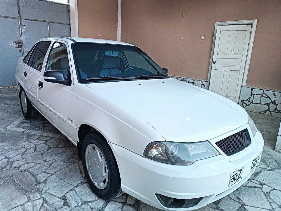 Oq Nexia2 . Holati ideal. Ikki qul minilgan