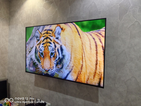 Продаётся смарт телевизор Hisense 65 4K UHD!