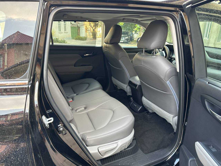 Toyota Highlander Hybrid GLE 2023 год Сборка Америка