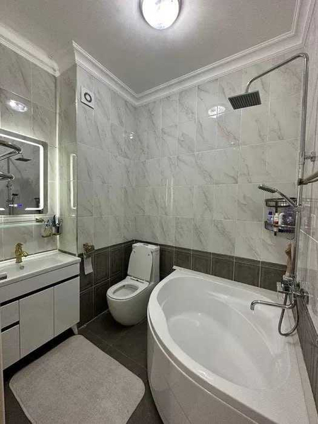 Срочно продается 2/4/8 квартира 60 м² ЖК \\\