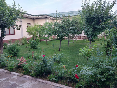 Продаётся большой дом в городе Алмалык